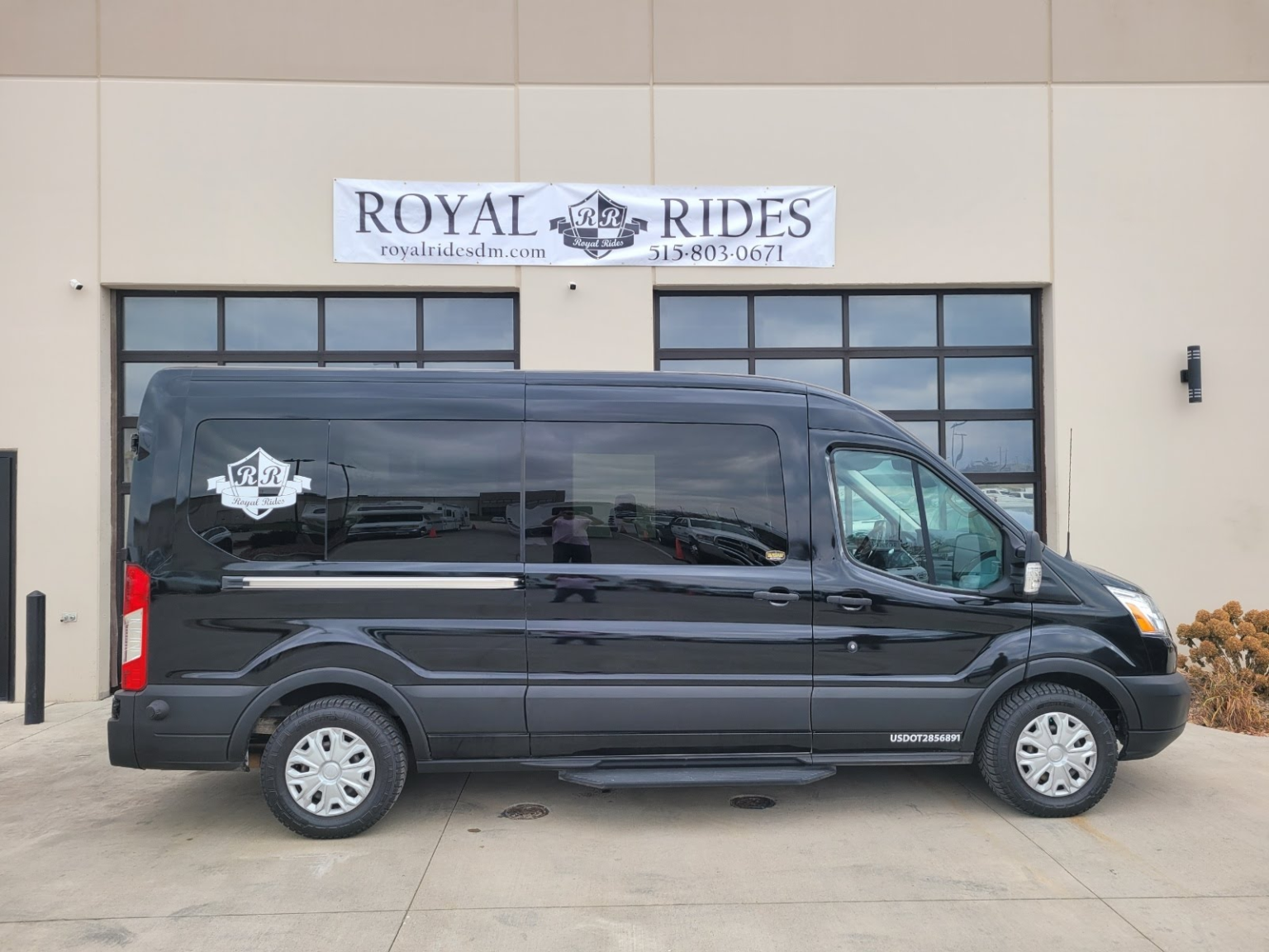 14 Passenger Ford Transit - Royal Rides